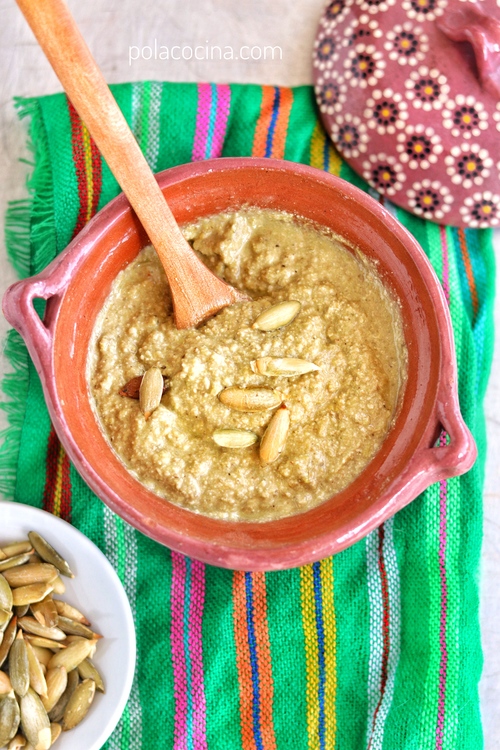 Pipián verde de pepita con pollo o cerdo receta poblana tradicional